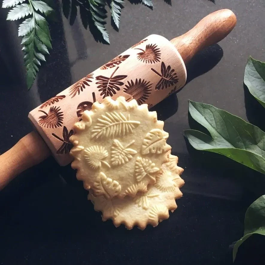 Goody Woody Embosovaný valček na cesto Tropical Leaves - malý | BIANO